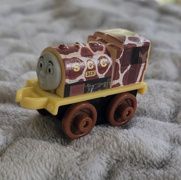 Toys | Thomas Friends Thomas The Tank Engine Minis Mini Train Giraffe ...